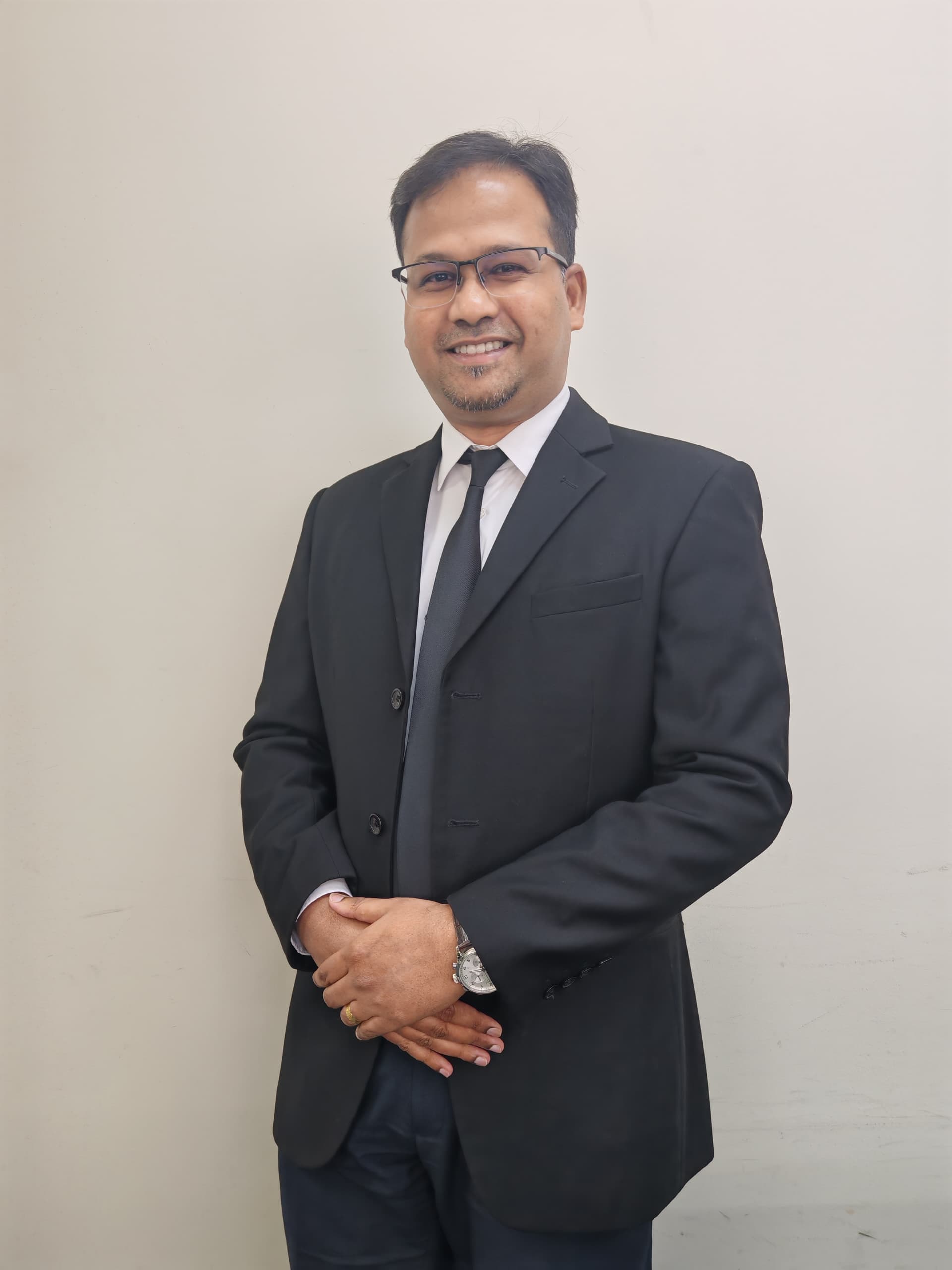 The Associates | anadnoraini.com